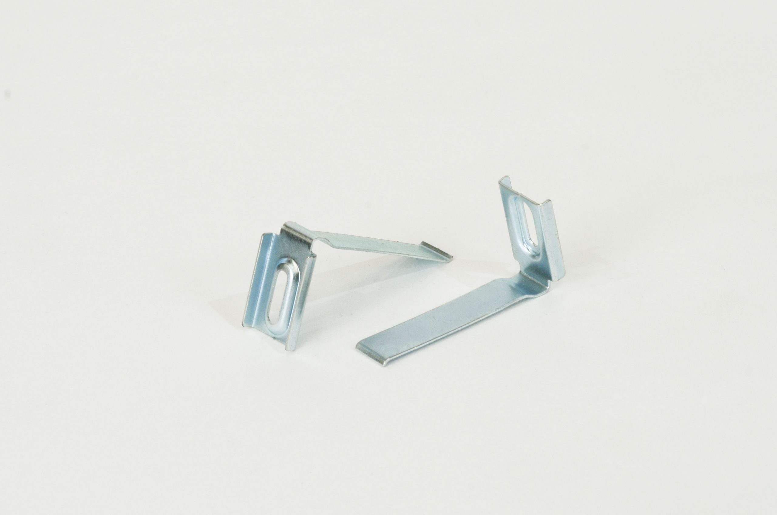 METAL VALANCE CLIP HIDDEN TYPE WITH SCREW - Kool Pelmet